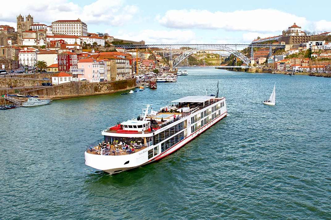 Gems Along Europe’s Rivers with the Best River Cruises - Flat Beds Tour ...